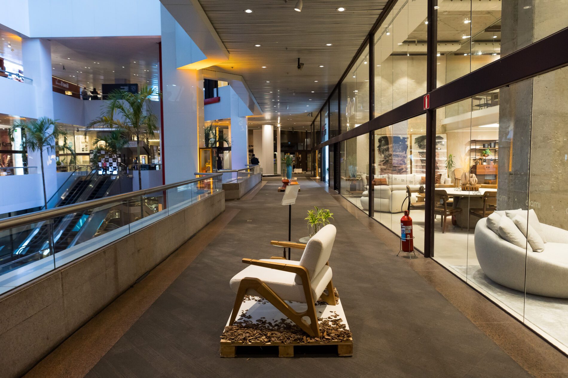 Exposições Brasil Design Talents e D&D Design Collection seguem abertas ...